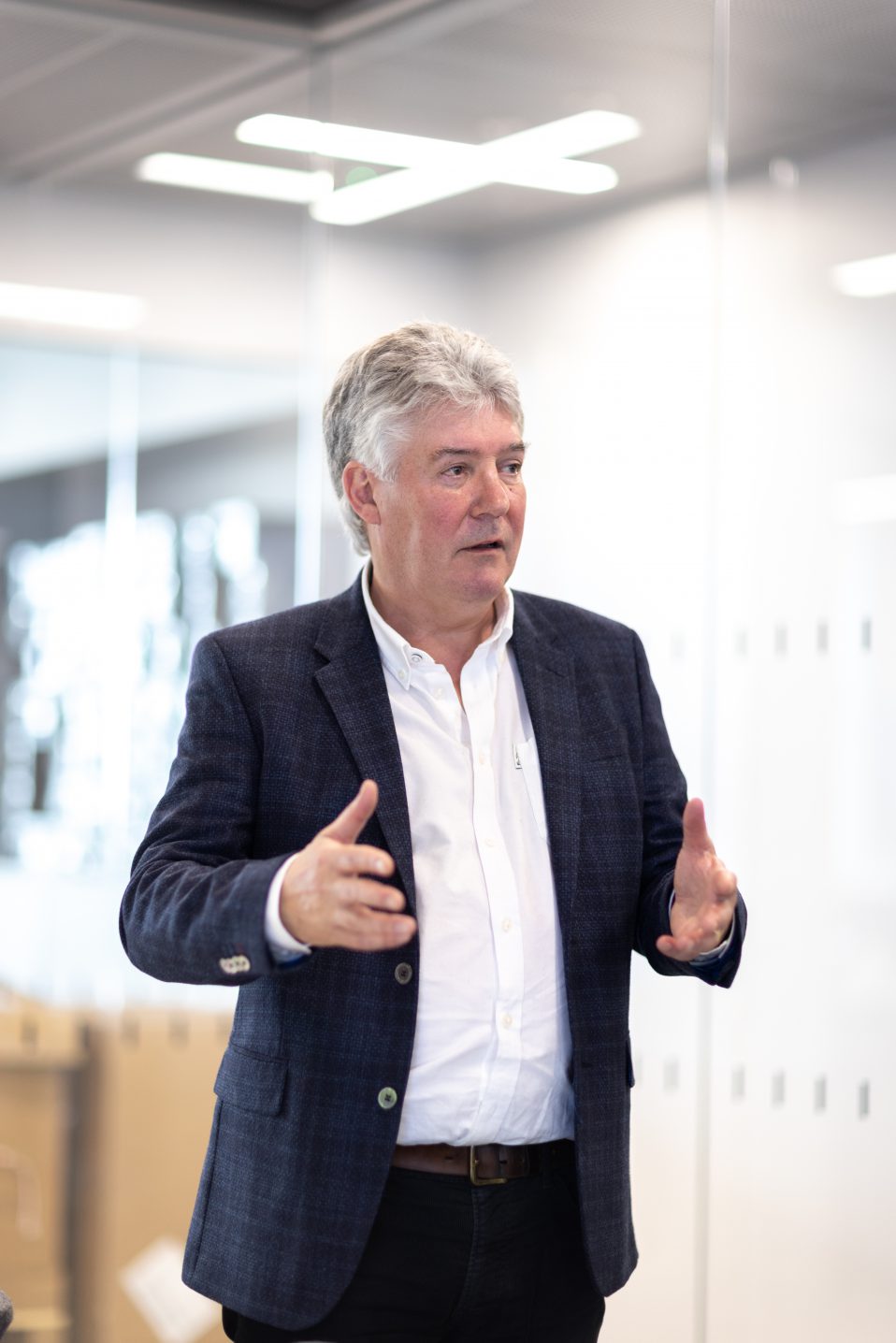 Professor Frank Kelly of the Environmental Research Group, Imperial ...
